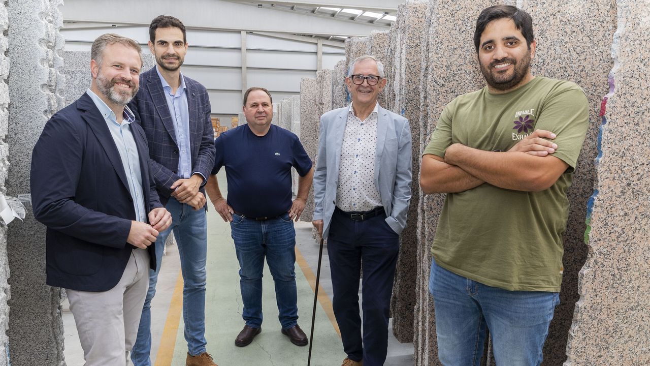 La Xunta pone a una empresa del polígono de Bértoa como ejemplo de eficiencia energética