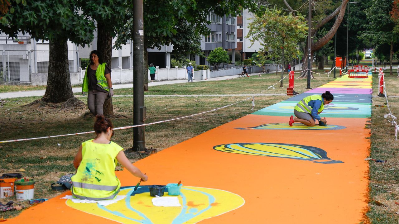Finaliza el mural del bulevar de Castelao de la artista Vanesa Álvarez