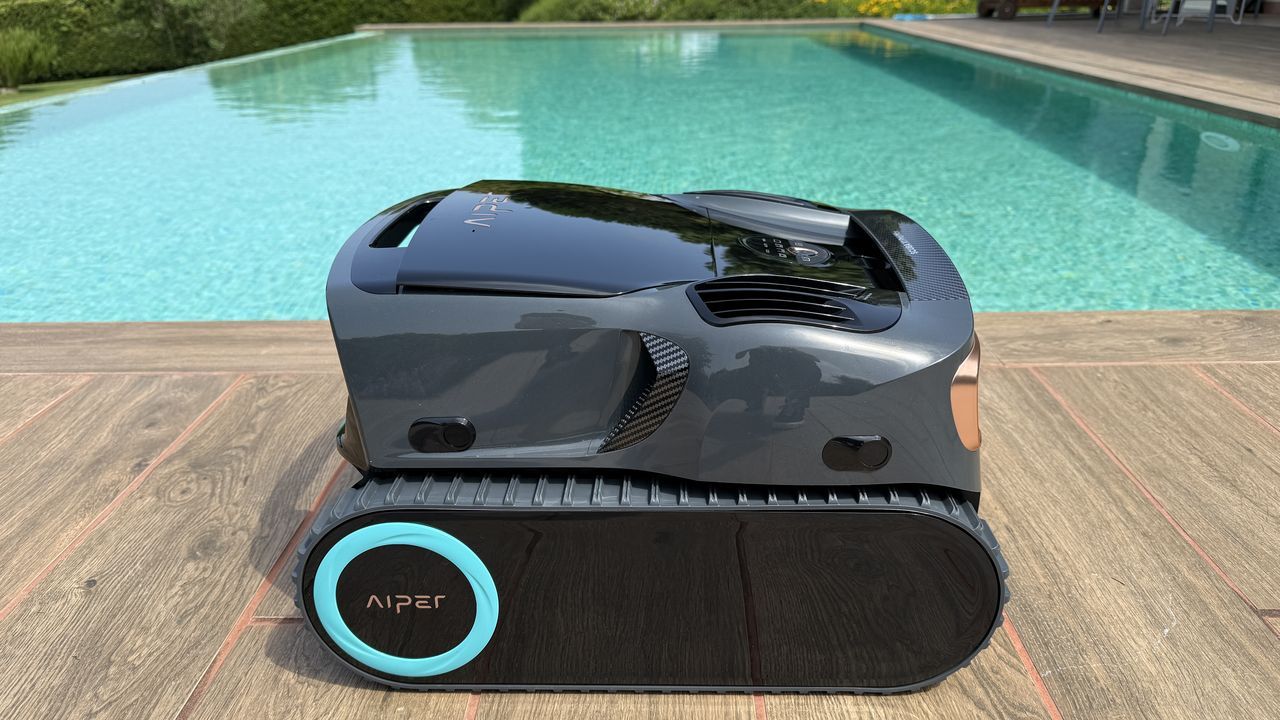 Aiper Scuba X1 Pro Max: el robot limpia piscinas con mayor potencia de ...