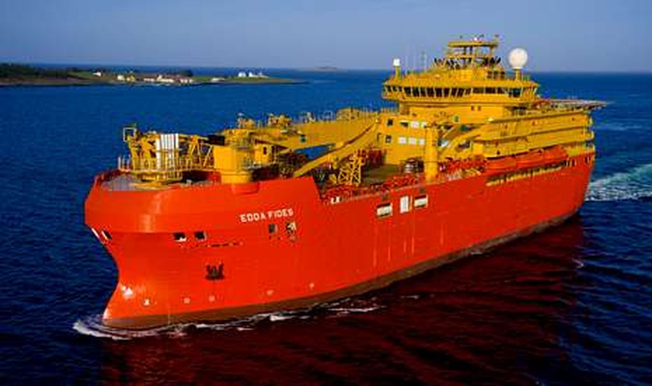 Pemex dará empleo 30 meses a 3.000 operarios del naval en Ferrol y Vigo