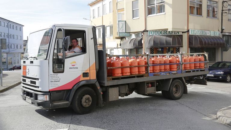 El butanero que se retira después de 50 años repartiendo por la montaña ...