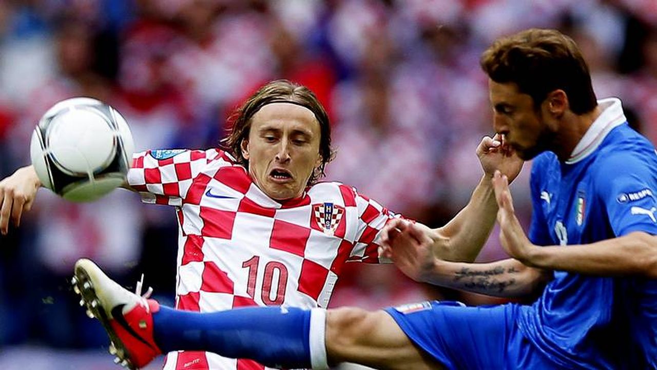 Modric, en el espejo de Iniesta y Xavi