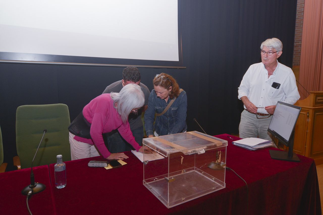 Alberto Losada, reelegido presidente de la Protectora de Animales de Lugo
