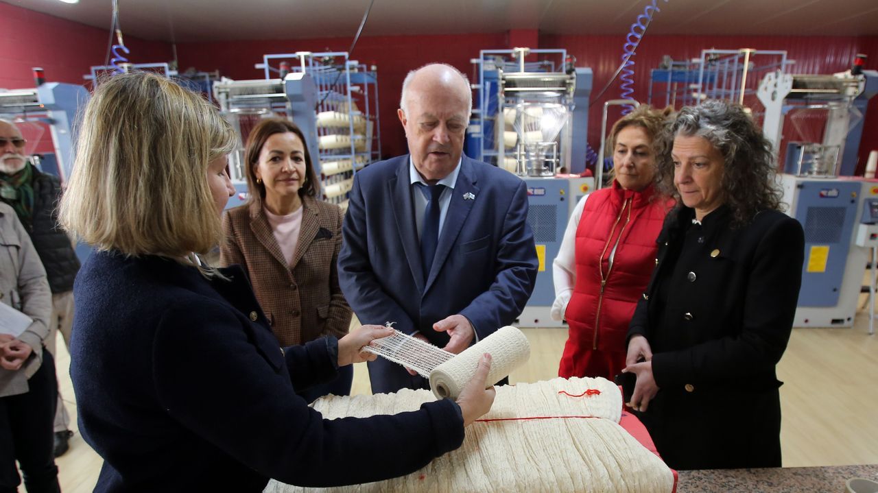 Una delegación bretona conoce el reciclaje del sector del mar en la ría