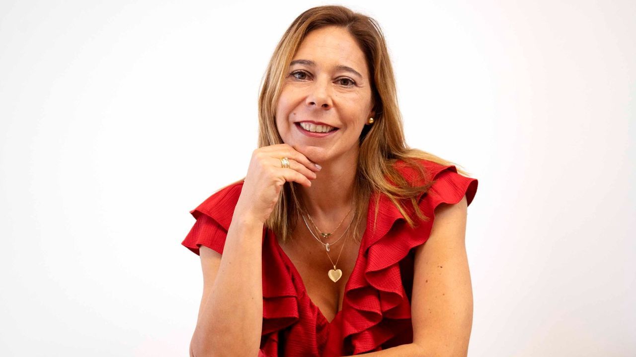 La mariñana Raquel Hermida, finalista de los premios lucenses Son ...