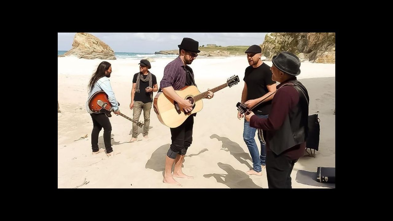 Conciertos de LoraHacePam y Kornucopia este viernes 13 en A Devesa