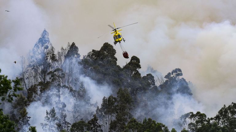 Asturias activa la alerta por incendios ante el fuego de Grado y las ...