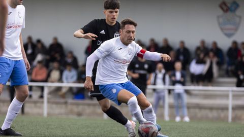 Gran paso del Dumbría hacia la final en O Pinguel (1-2)