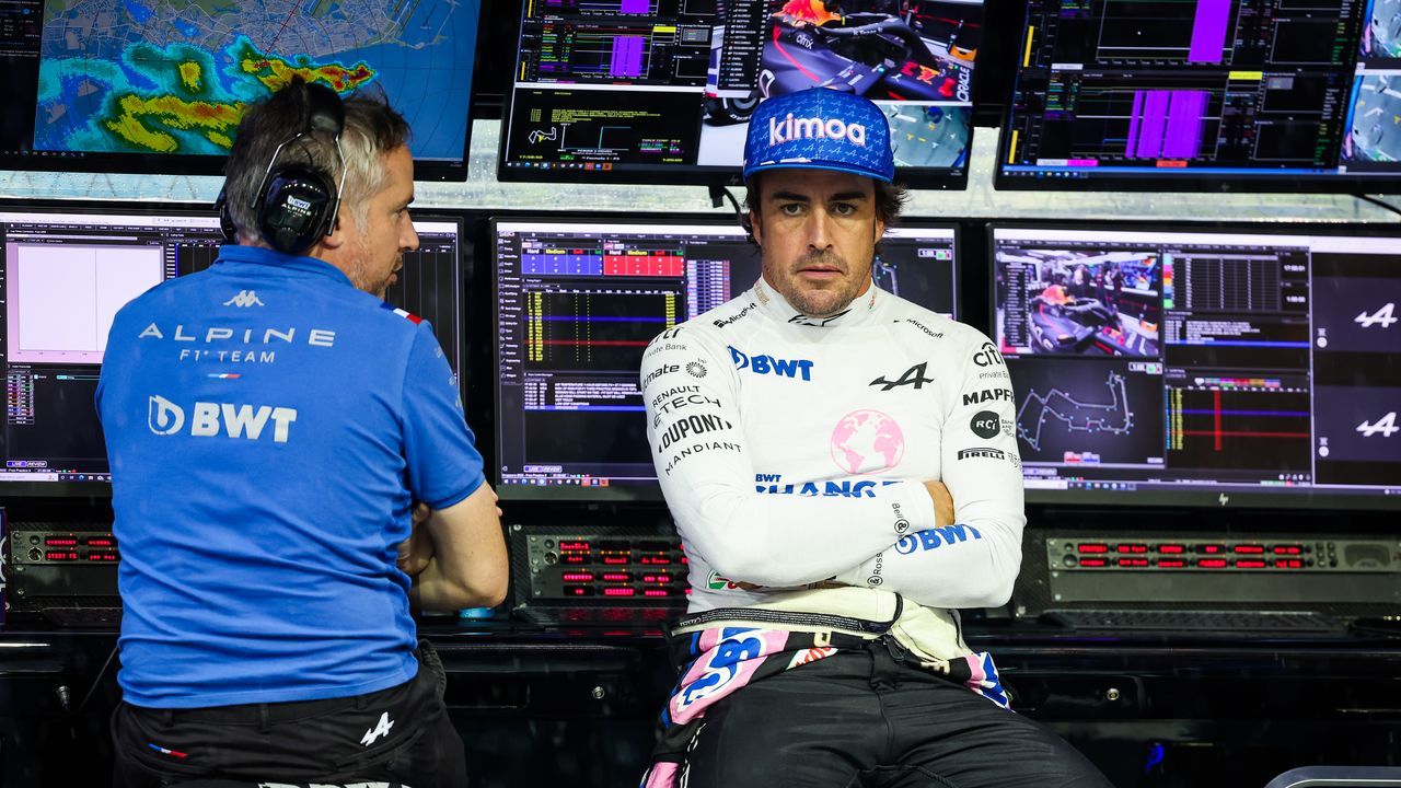 Alonso da un nuevo volantazo para 2023