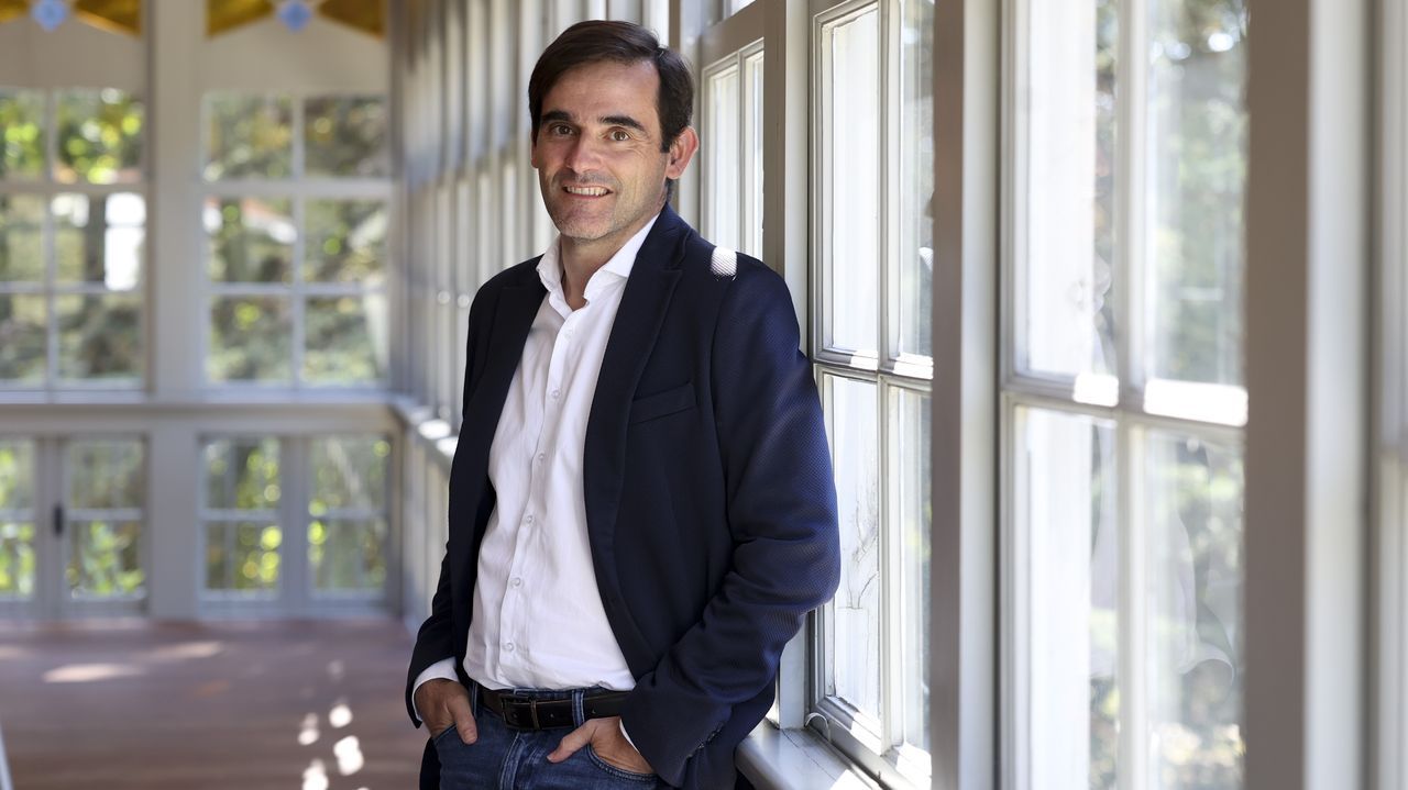 José Alberto Rubiño, astrofísico: «La Luna está a poco más de un ...