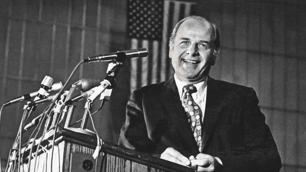 Gaylord Nelson: por él se celebra el Día de la Tierra