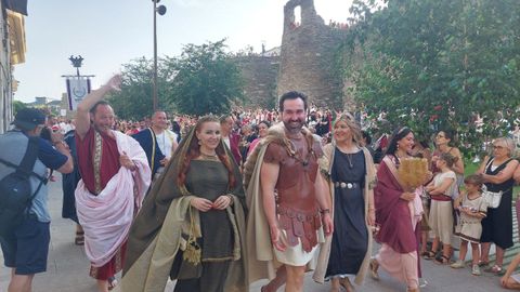 Arde Lucus, gran desfile y circo nocturno