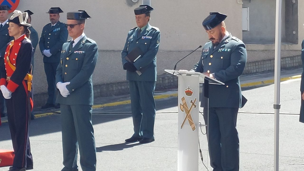 El nuevo teniente coronel de la Guardia Civil toma posesión: «Queremos ...