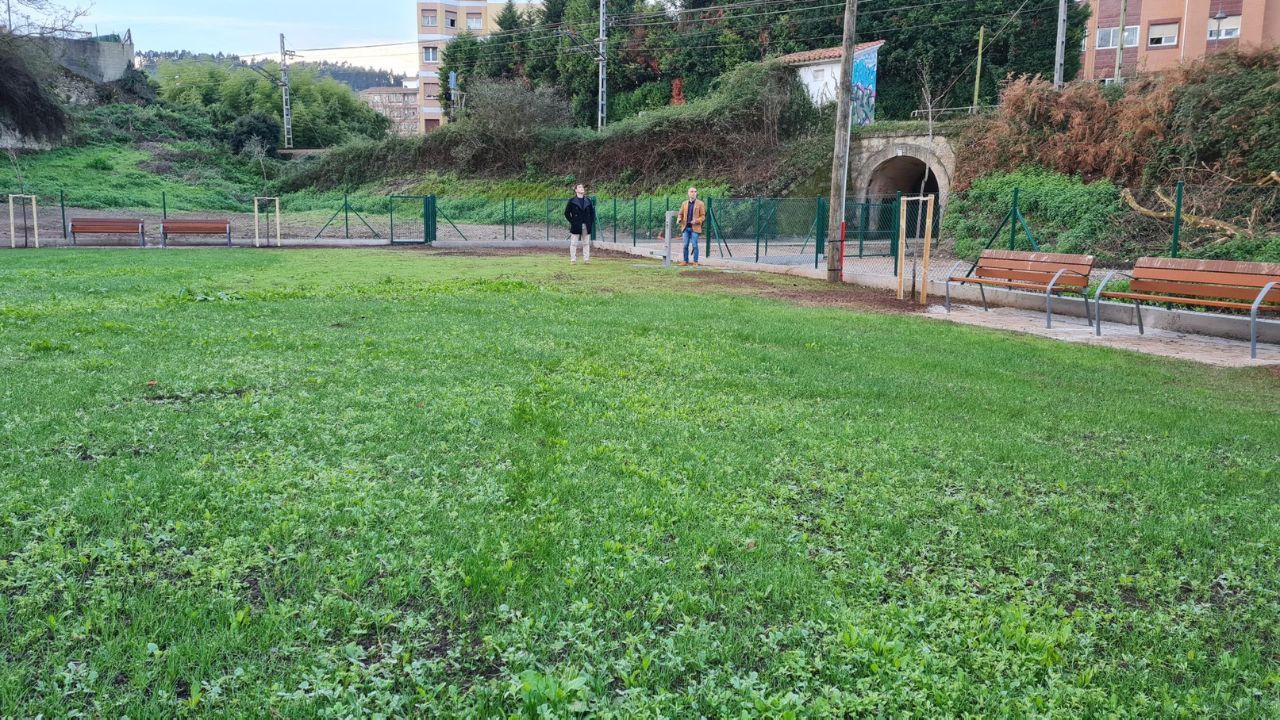 Abre al público el nuevo parque canino en Las Vegas, en Corvera