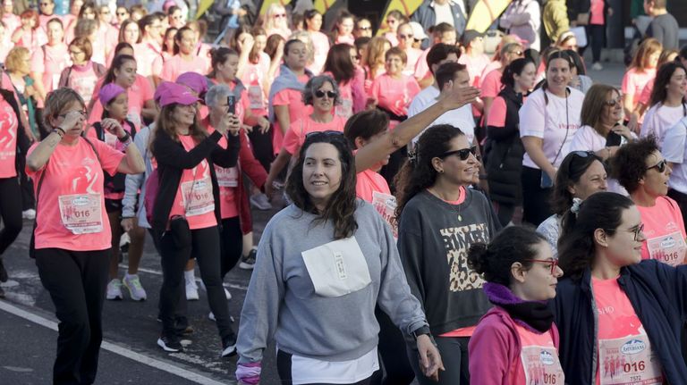 Ángela Viciosa gana la Carrera de la Mujer, que reunió a ocho mil ...