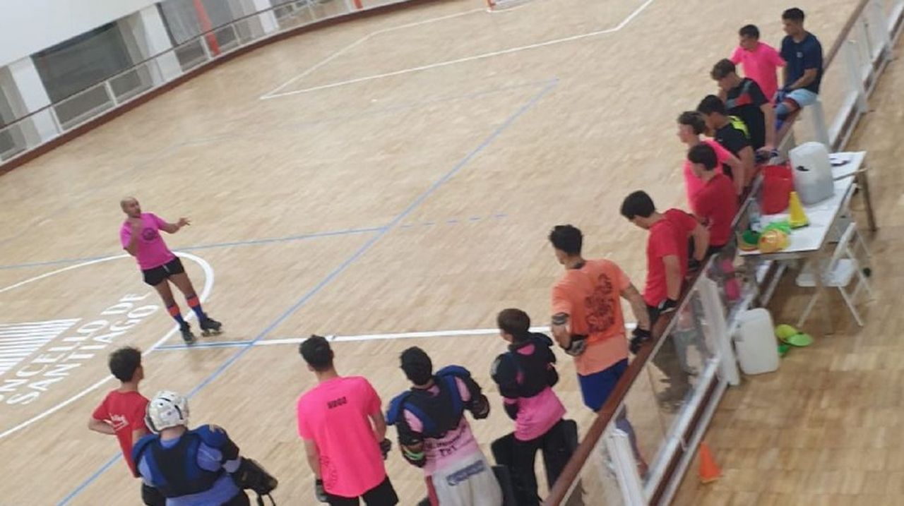 Lamas de Abade acoge la presentación de un Hockey Compostela muy renovado