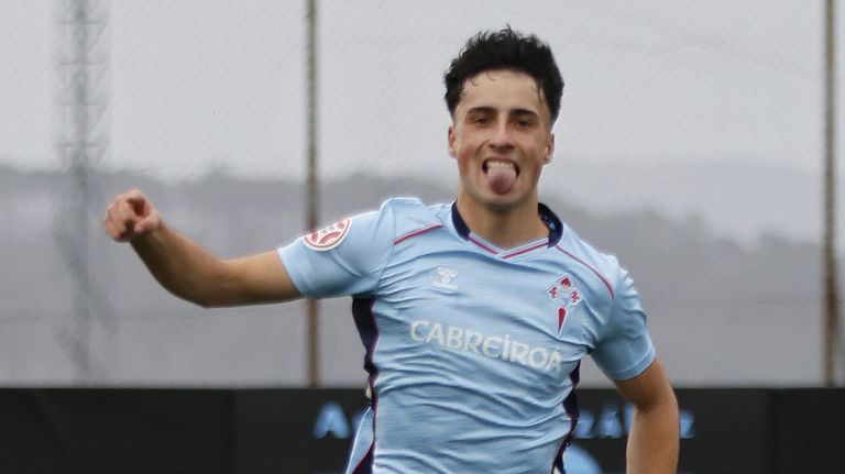 Ángel Davila, el juvenil del Celta que tenía la portería entre ceja y ...
