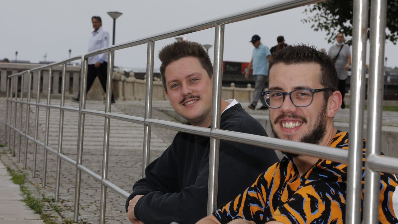 Dos músicos de Viveiro en Arizona, el grupo que toca de cumbias a Metallica