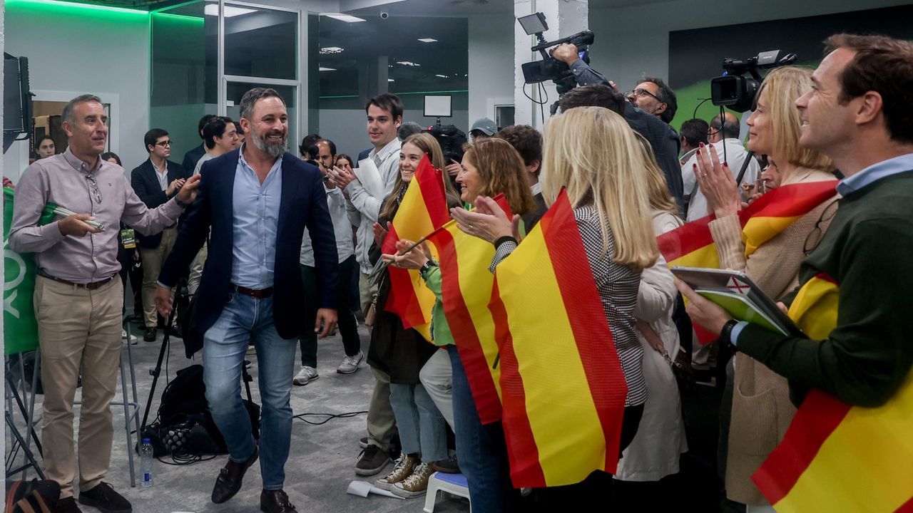 ¿Debe el PP hablar con Vox o «Voxear»?