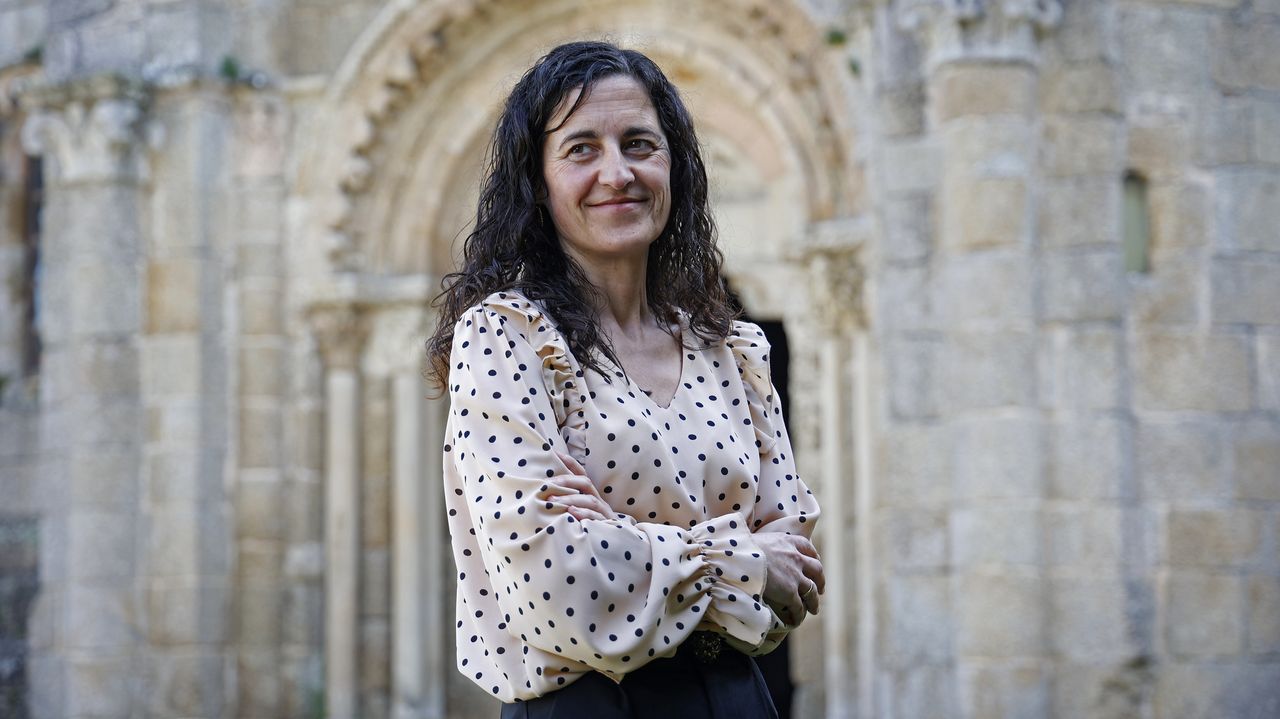 María Pan, alcaldesa de Cambre: «Me faltó mano izquierda con las dos ...