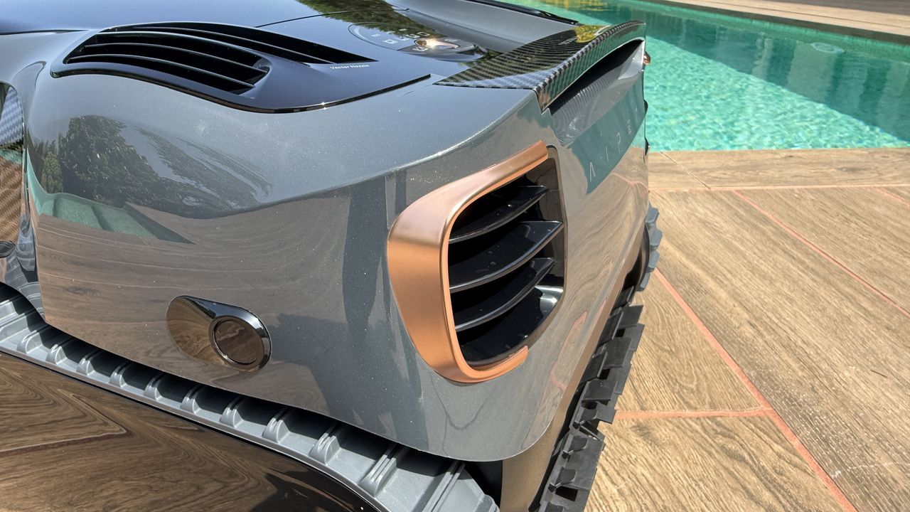 Aiper Scuba X1 Pro Max: el robot limpia piscinas con mayor potencia de ...