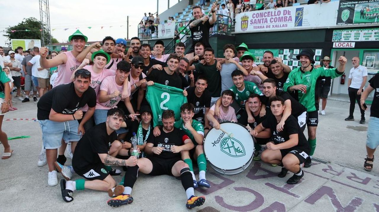 El presidente Doro se pinta la cara de verde y varios jugadores del ...