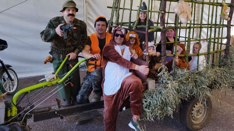 Amio, el barrio de Santiago que todo «festeiro» desearía