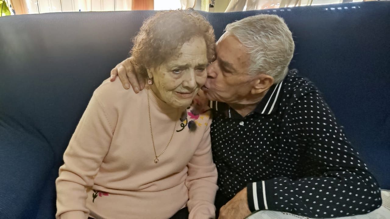 Desiderio y Soledad, juntos en una residencia por amor: «Ella es mi ...
