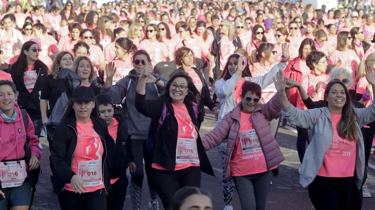 Ángela Viciosa gana la Carrera de la Mujer, que reunió a ocho mil ...