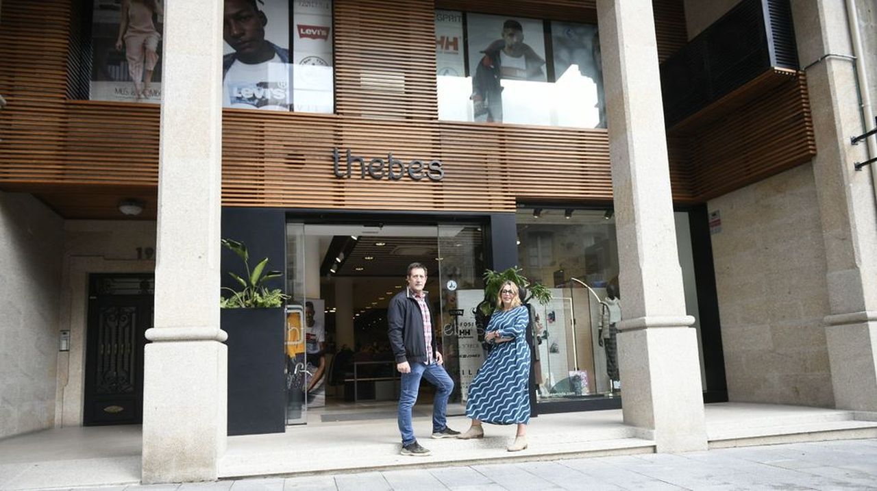 La firma Thebes cumple treinta años marcando tendencia en A Estrada