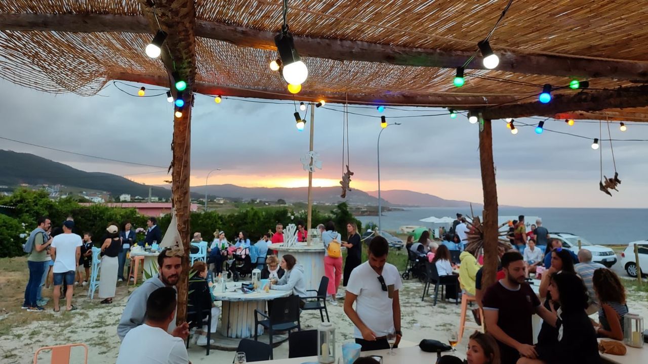 El éxito de Bico Praia: música, mar y el sabor del auténtico verano de Foz
