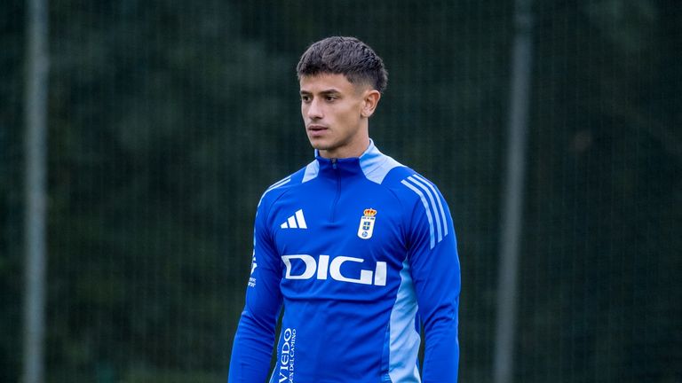 Novedad en el Oviedo de Paunovic: Omar Falah, su verano y el tren que ...