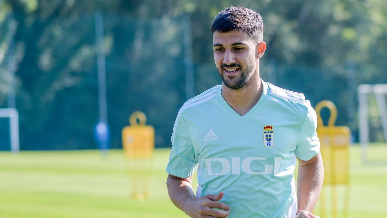 Pomares: «Solo cruzar la línea del campo hizo que volviese a sentirme ...