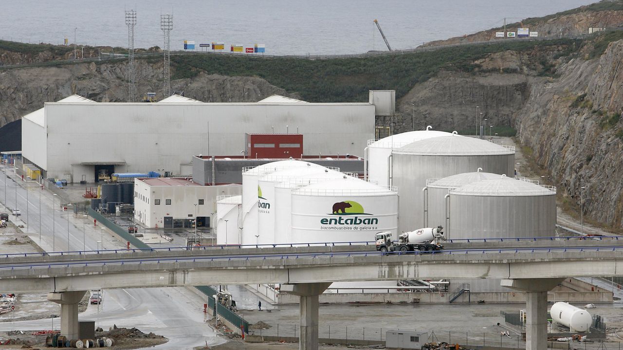 La nueva planta para almacenar hidrocarburos en el puerto exterior ...