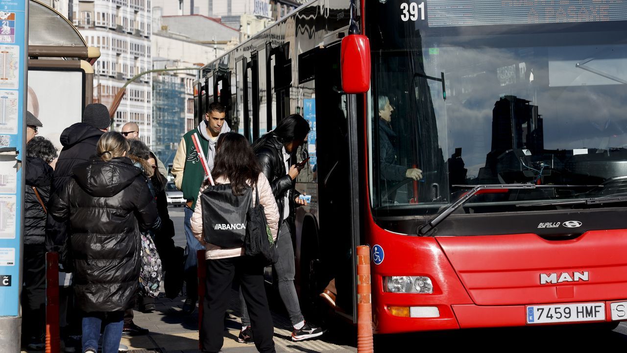 Los buses urbanos de A Coruña tendrán horarios especiales en Fin de Año ...