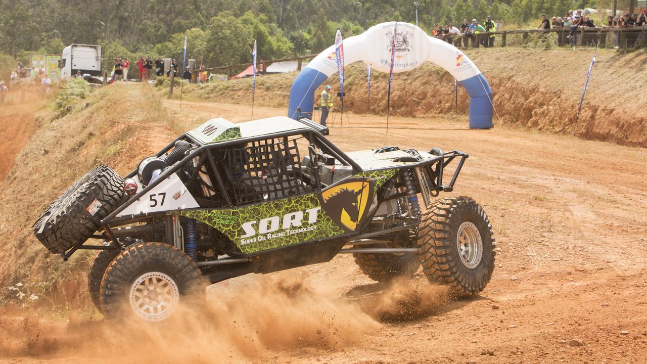 Abre La Base Motor Club para dar servicio todos los días