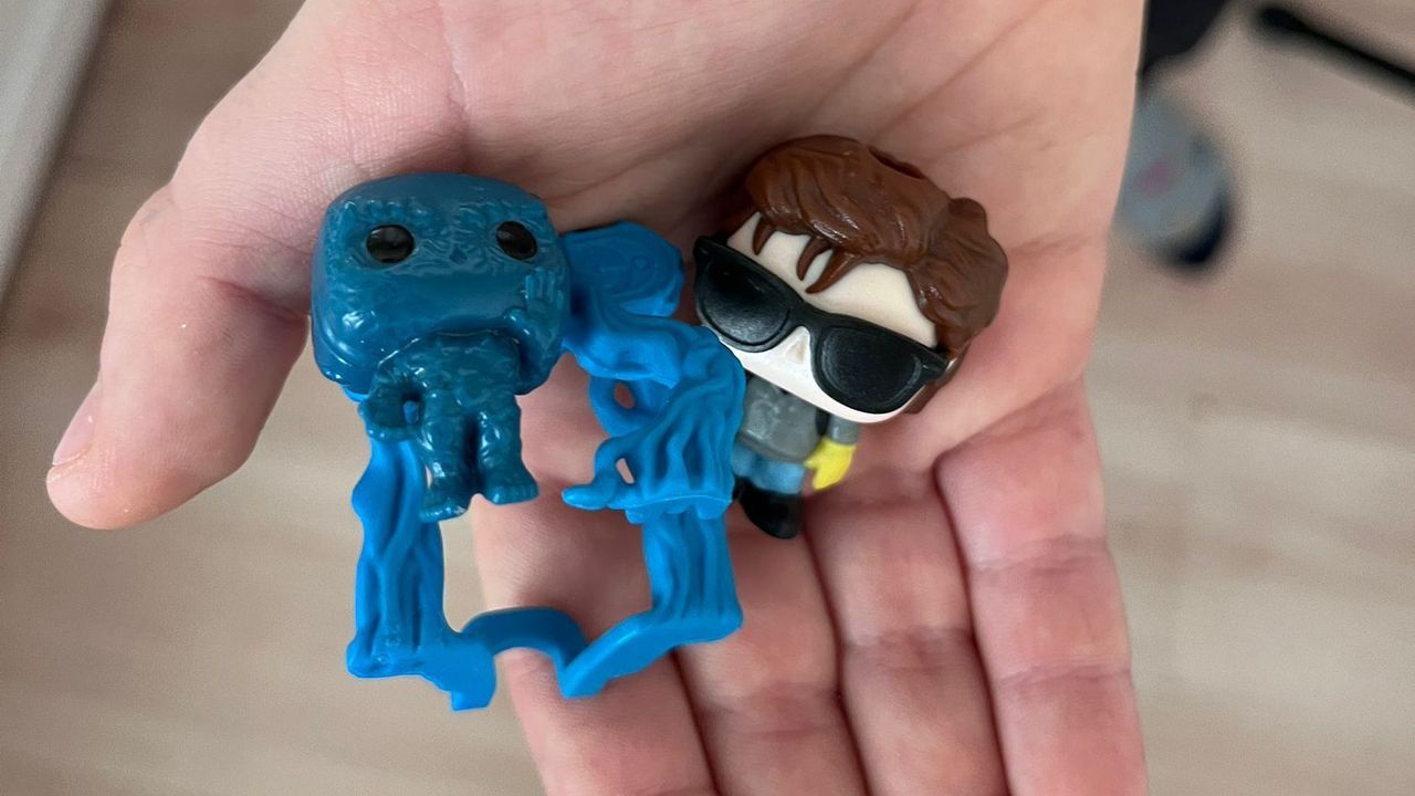 La fiebre por Stranger Things en A Estrada: «Hai clientes que compran ...