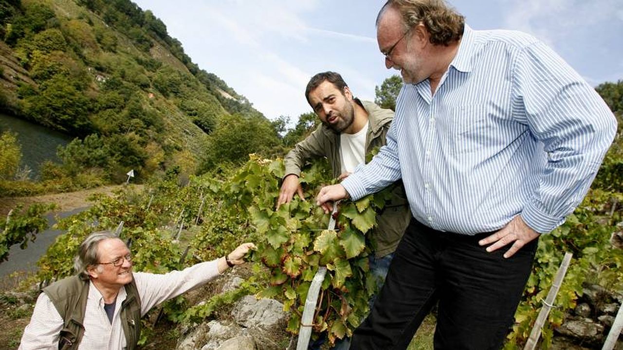 El influyente crítico estadounidense John Gilman visita la Ribeira Sacra