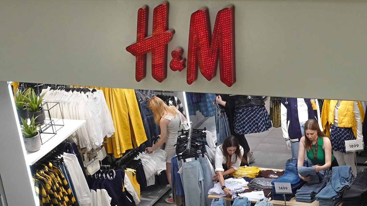 H&M extenderá cheques de 500 euros a empleados de tiendas para ...