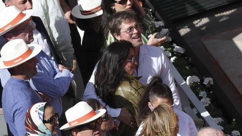 Brad Pitt y su novia, Inés de Ramón, derrochan complicidad en Roland Garros