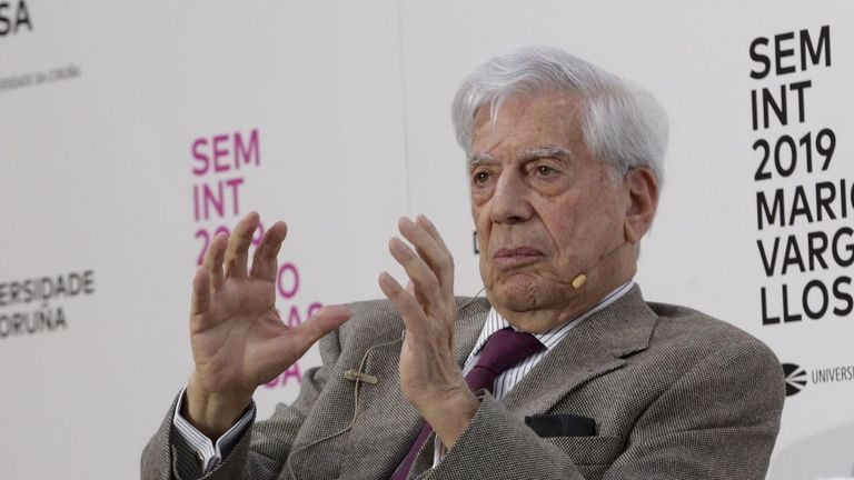 La Voz de Galicia ofrece este domingo la novela de Vargas Llosa «Cinco ...