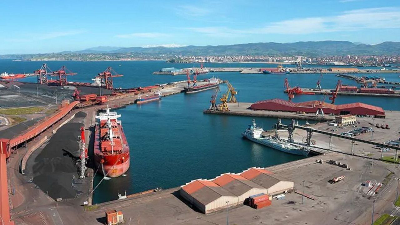 A pesca gala pecha filas con dous barcos os que lle negaron refuxio en ...