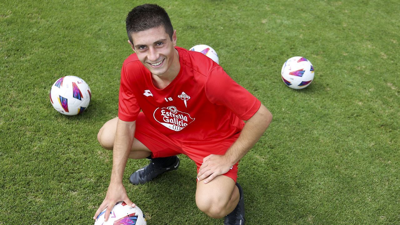 Brais Martínez renueva por el Racing de Ferrol