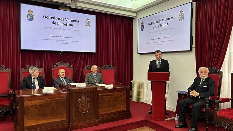 Maximino Abraldes ingresa en la Academia de Medicina con una ...