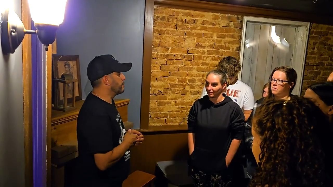 Dan Rivera, investigador paranormal, muere en EE.UU. mientras hacía una gira con Annabelle, la ...