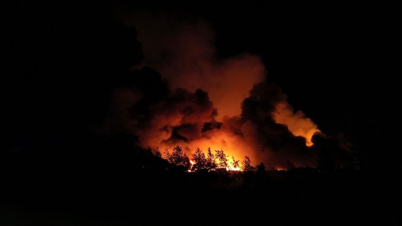 Un incendio con explosiones en un parque industrial de Buenos Aires ...