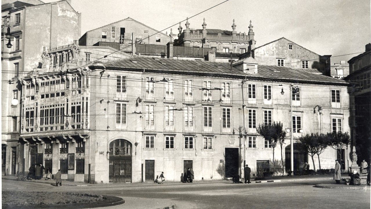 La Voz se instala en Puerta Real con la rotativa que cambió Galicia