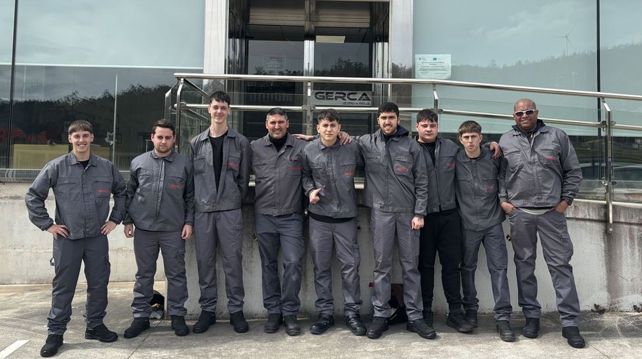Nueve alumnos inician las prácticas en Gerca, Vimianzo
