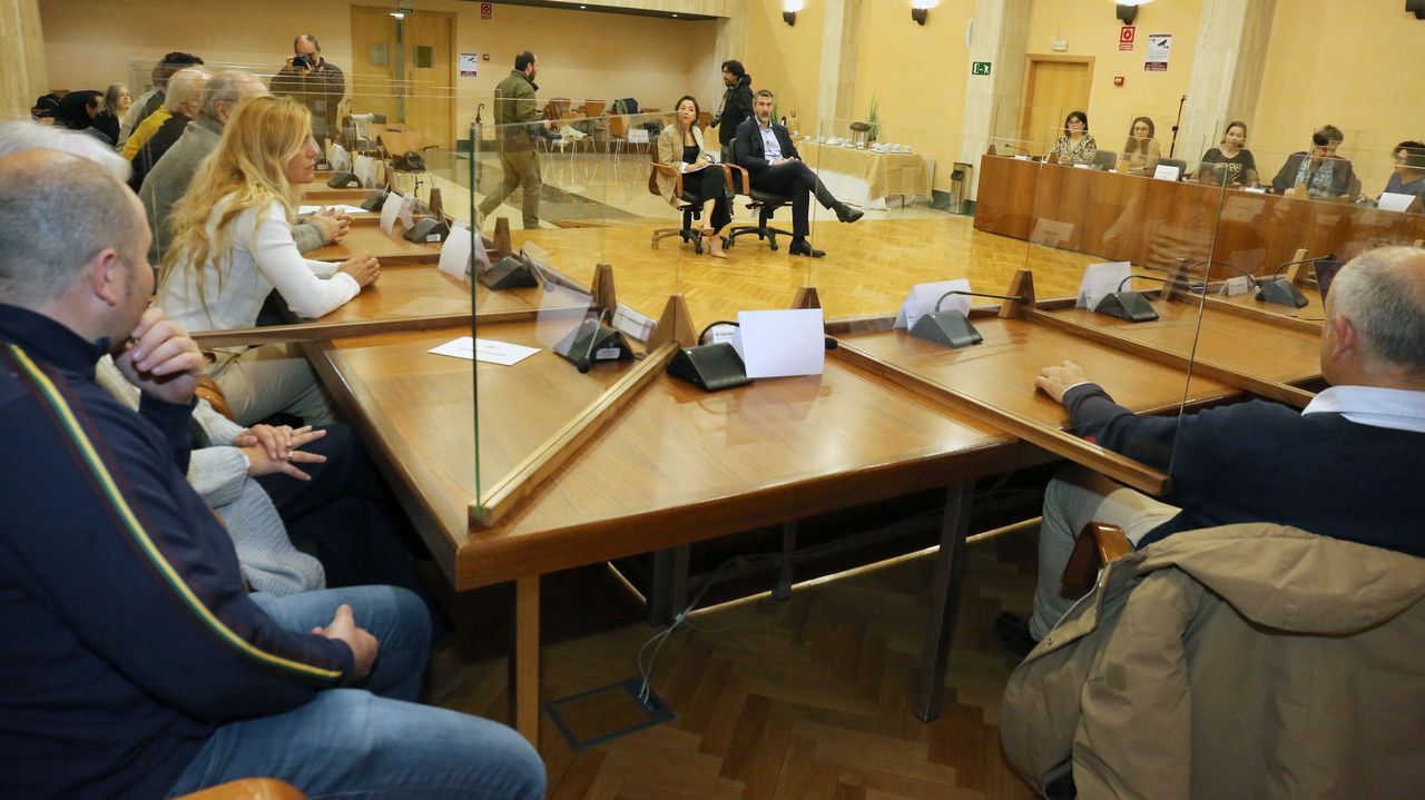 Ravella planifica coas empresas a folla de ruta da economía local