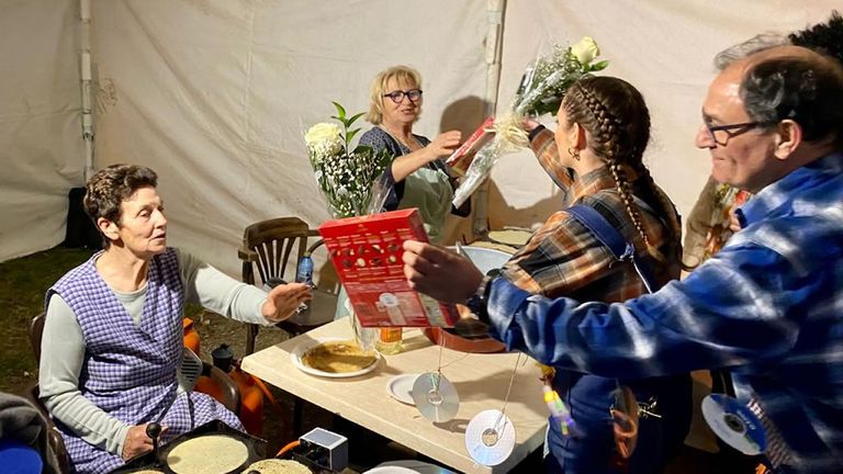 Amio, el barrio de Santiago que todo «festeiro» desearía